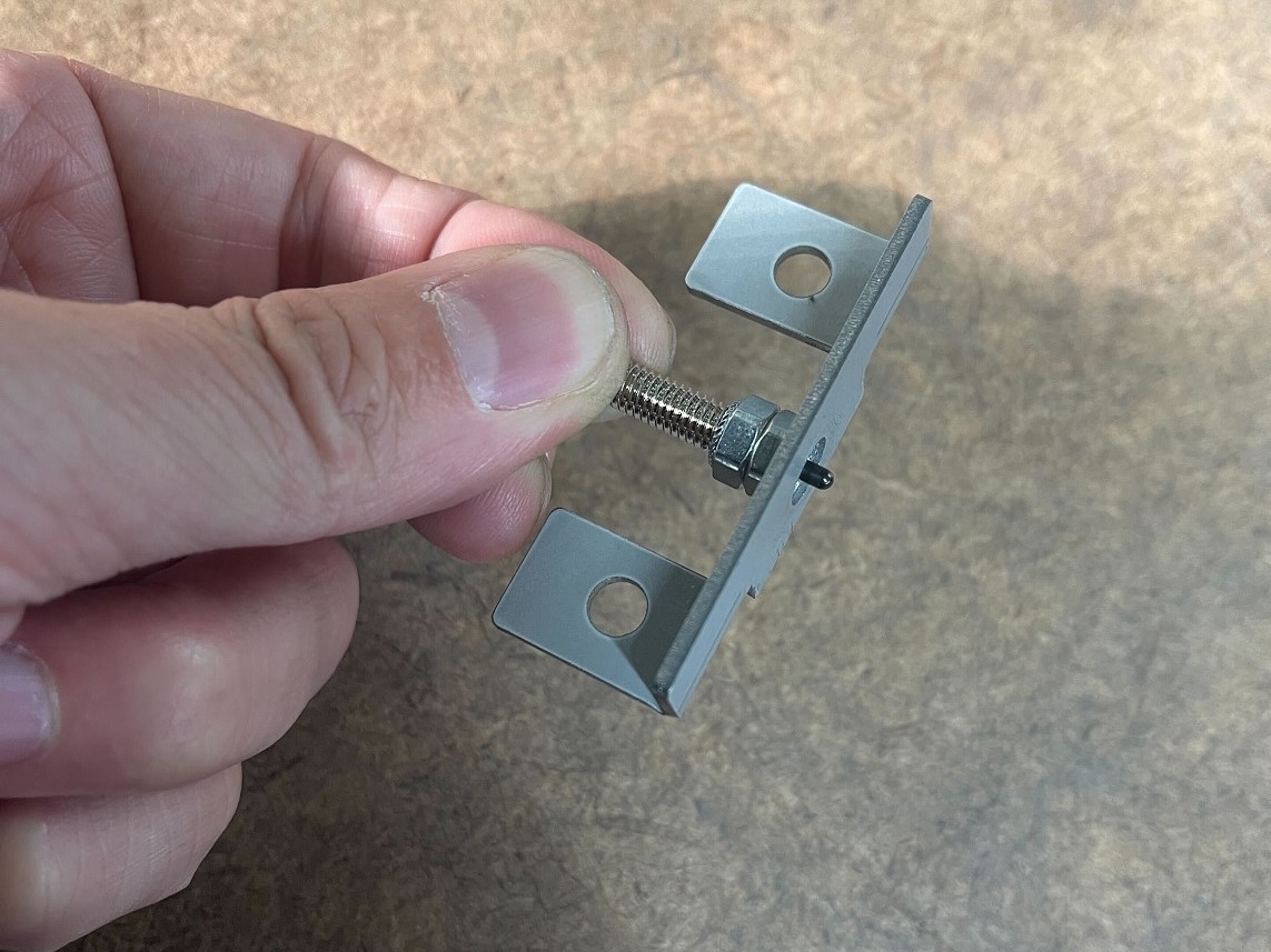 ナット取付け部品で板金加工のムダを削減する方法 | meviy | ミスミ